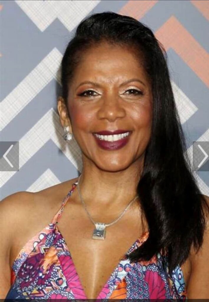 The Orville: New Horizons: Penny Johnson Jerald & Mark Jackson Talk "Cl-Issac" and the Feel of ...