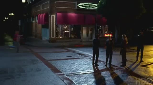 True Blood "Soul of Fire" Sneak Peeks: Effin Sookie! - TV Fanatic