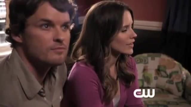 One Tree Hill Finale Clip: A Walk Down Peyton Lane - TV Fanatic