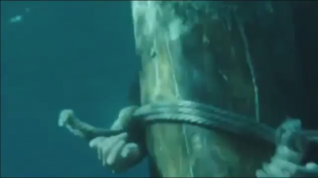 More Revenge Clips: A Watery Grave? - TV Fanatic