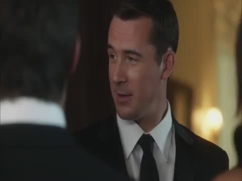 Revenge Sneak Peek: An Awkward Encounter - TV Fanatic