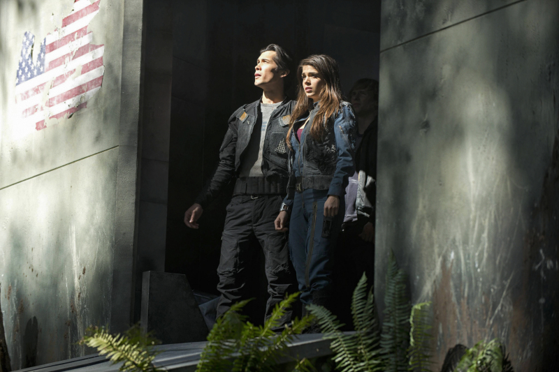 The 100 Review: Not Alone - TV Fanatic