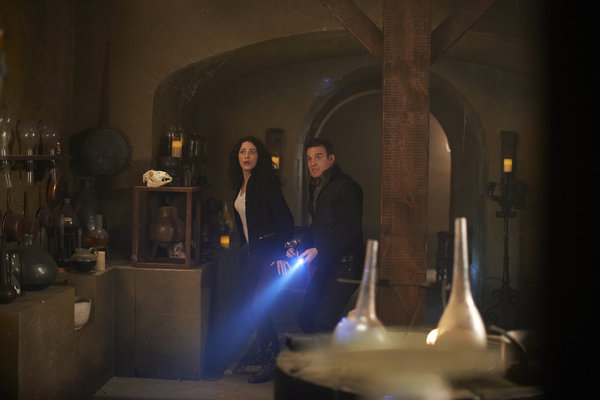Warehouse 13 Review: Full-Artifact Alchemy - TV Fanatic