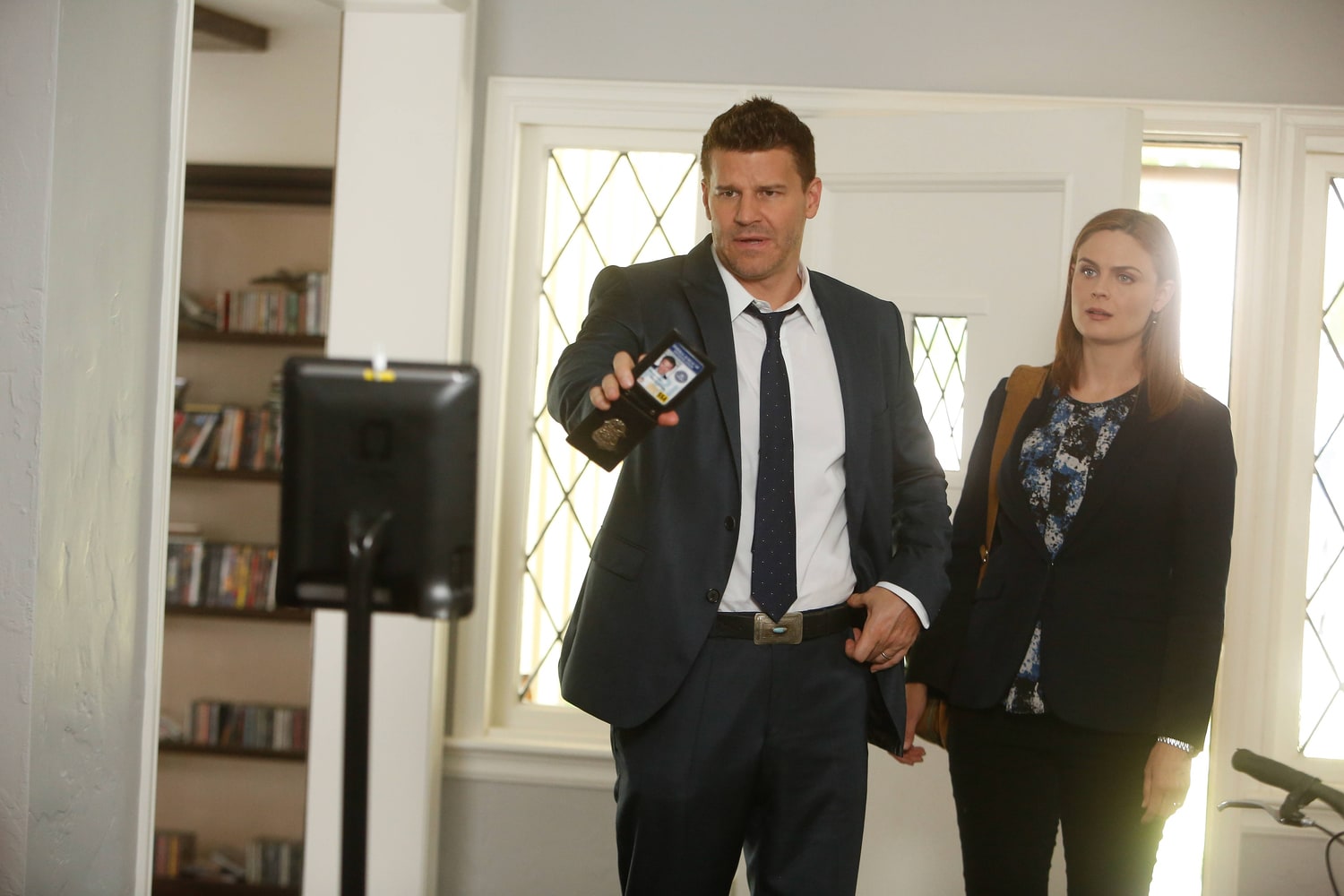 Bones Season 10 Episode 4 Recap: The Geek in the Guck - TV Fanatic