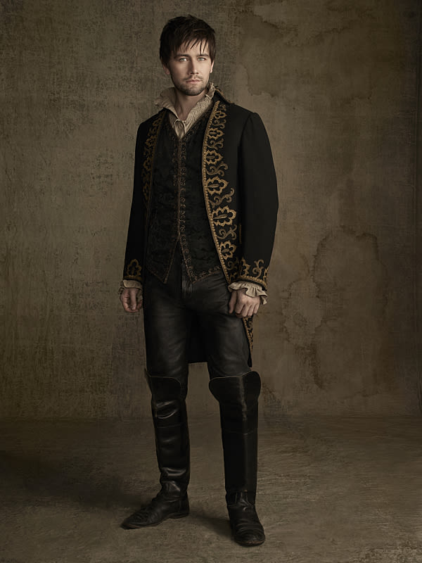 Torrance Coombs Teases Reign Season 2: Romance, Politics and Brotherly ...