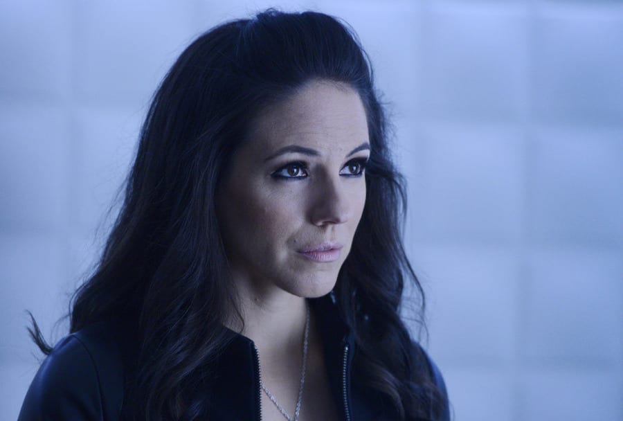 Lost Girl Season 5 Episode 2 Review: Like Hell Pt.2 - TV Fanatic