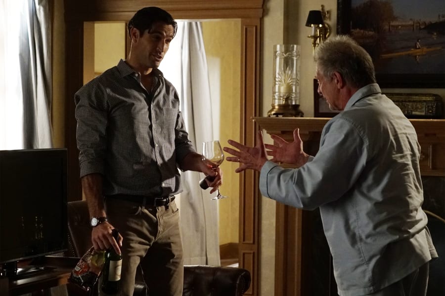 Scandal Round Table: Can Cyrus Beene Be Trusted? - TV Fanatic