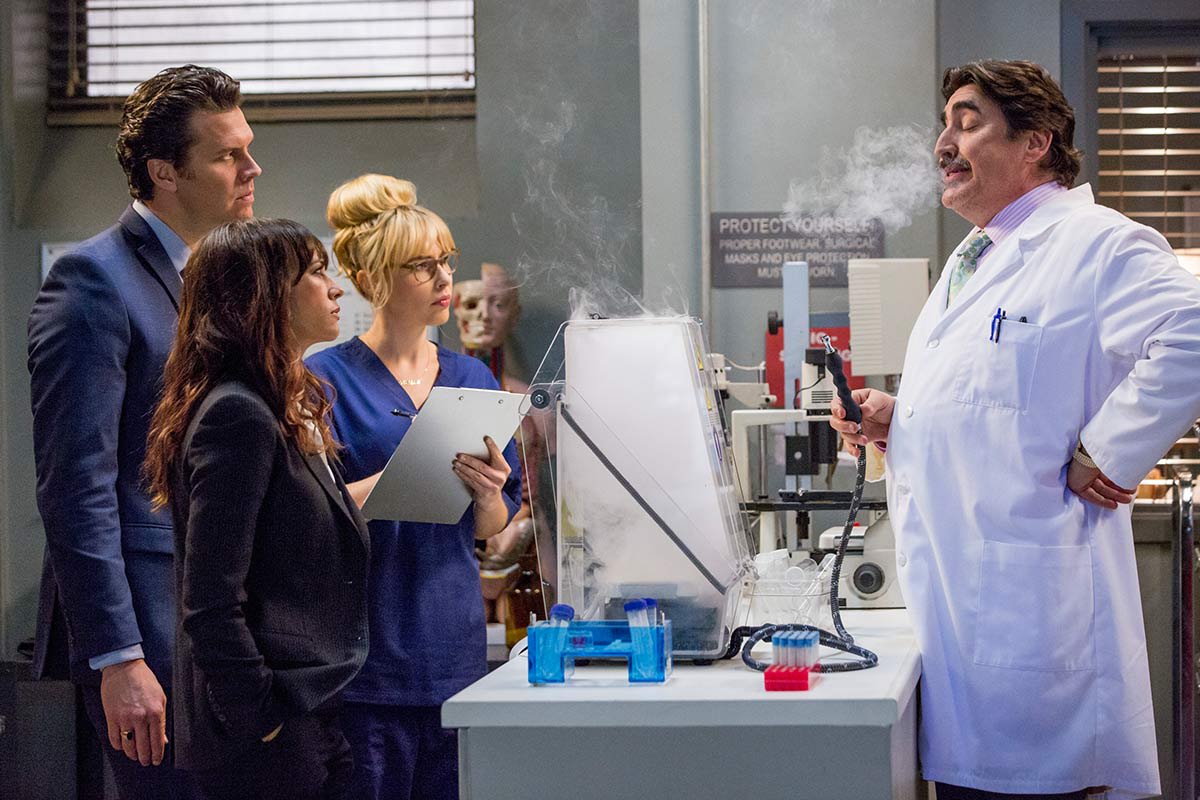 Angie Tribeca Season 1 Episode 8 Recap: Murder in the First Class - TV ...