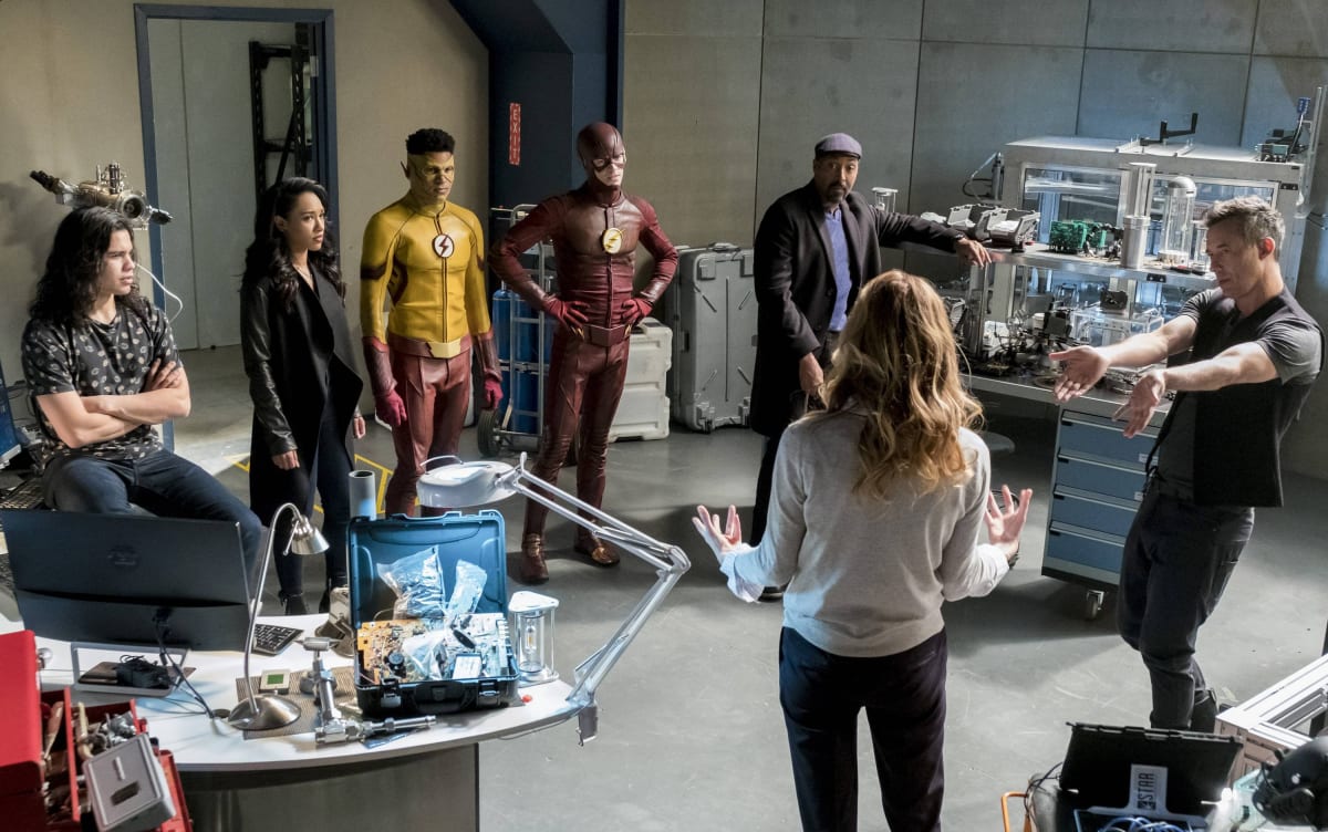 The Flash Season 3 Episode 21 Recap: Cause and Effect - TV Fanatic