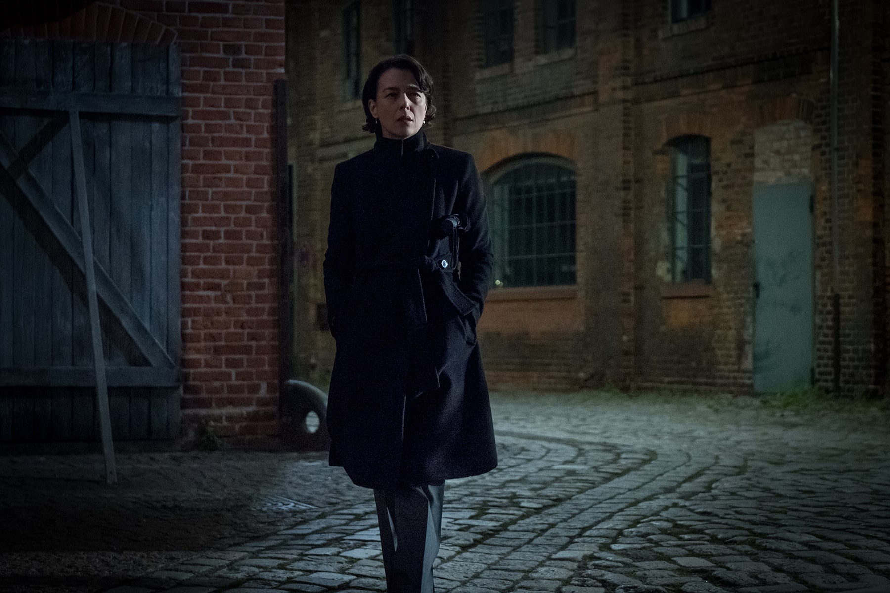 Counterpart Season 1 Episode 3 Recap: The Lost Art of Diplomacy - TV ...