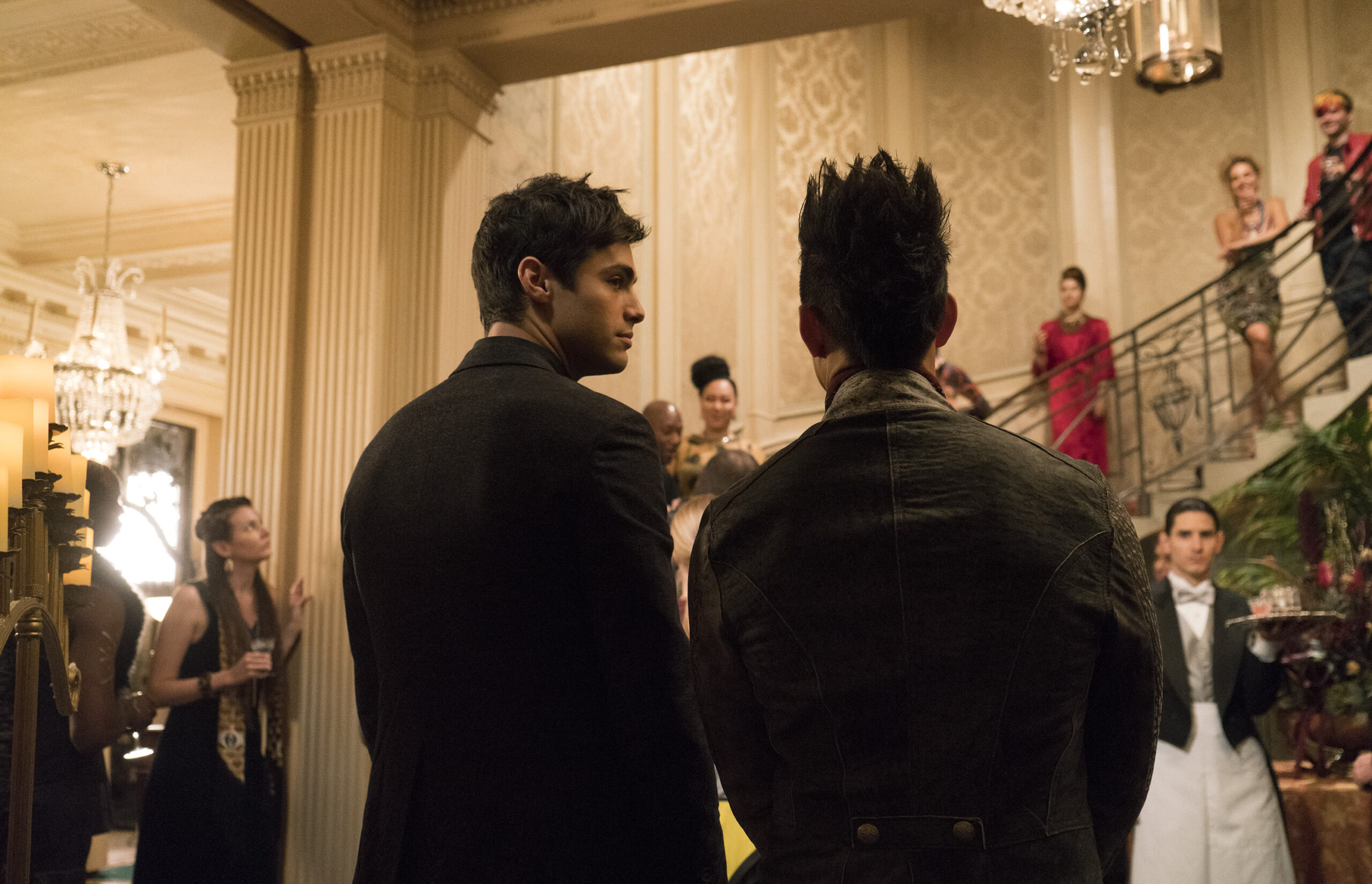Shadowhunters Photos from "The Powers That Be" - TV Fanatic
