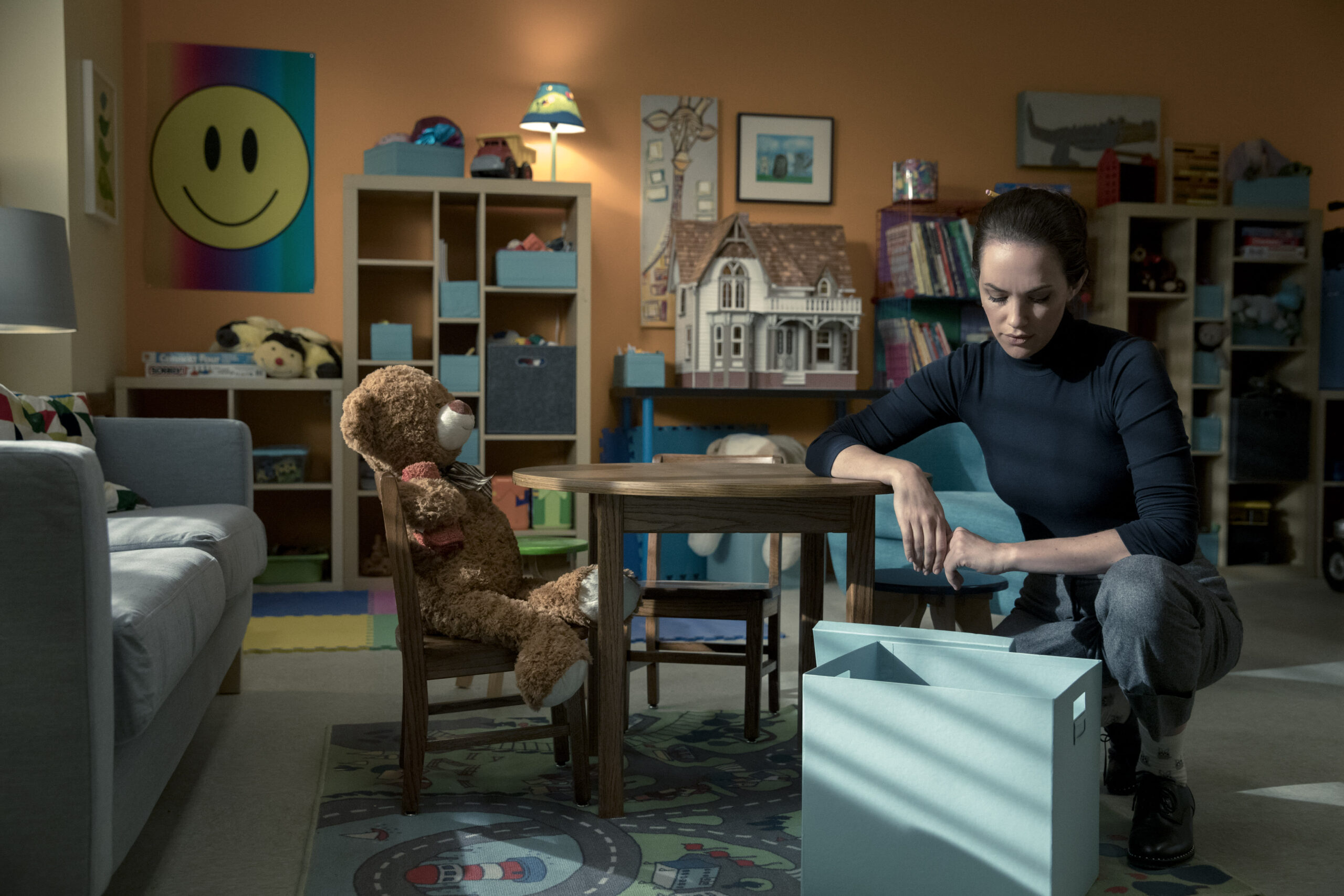 The Haunting of Hill House Review: Mr. Smiley & The Floating Man - TV ...