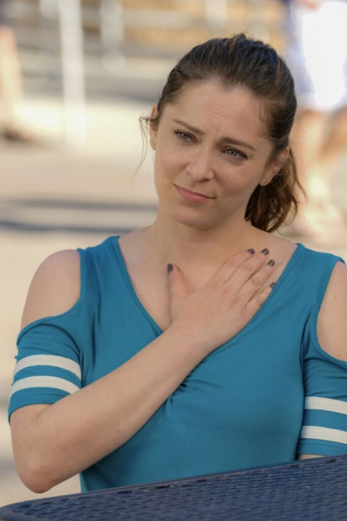 Crazy Ex-Girlfriend Season 4 Episode 12 Review: I Need A Break - TV Fanatic