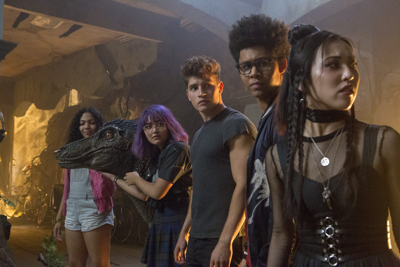 Marvel's Runaways Season 2 Review: A Fast-Paced Adventure with Action ...