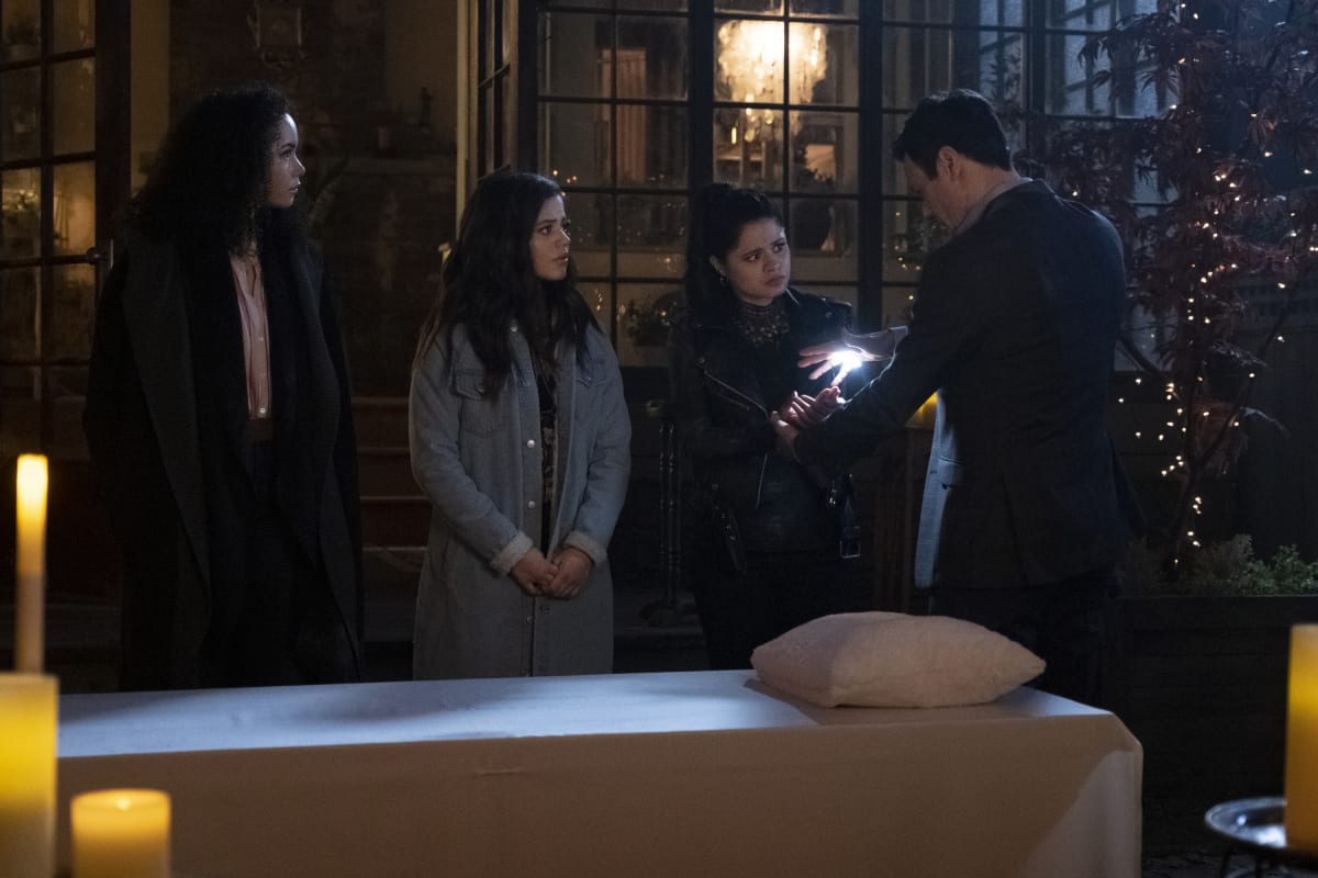 Charmed Season 1 Episode 19 Review: Power of Four - TV Fanatic
