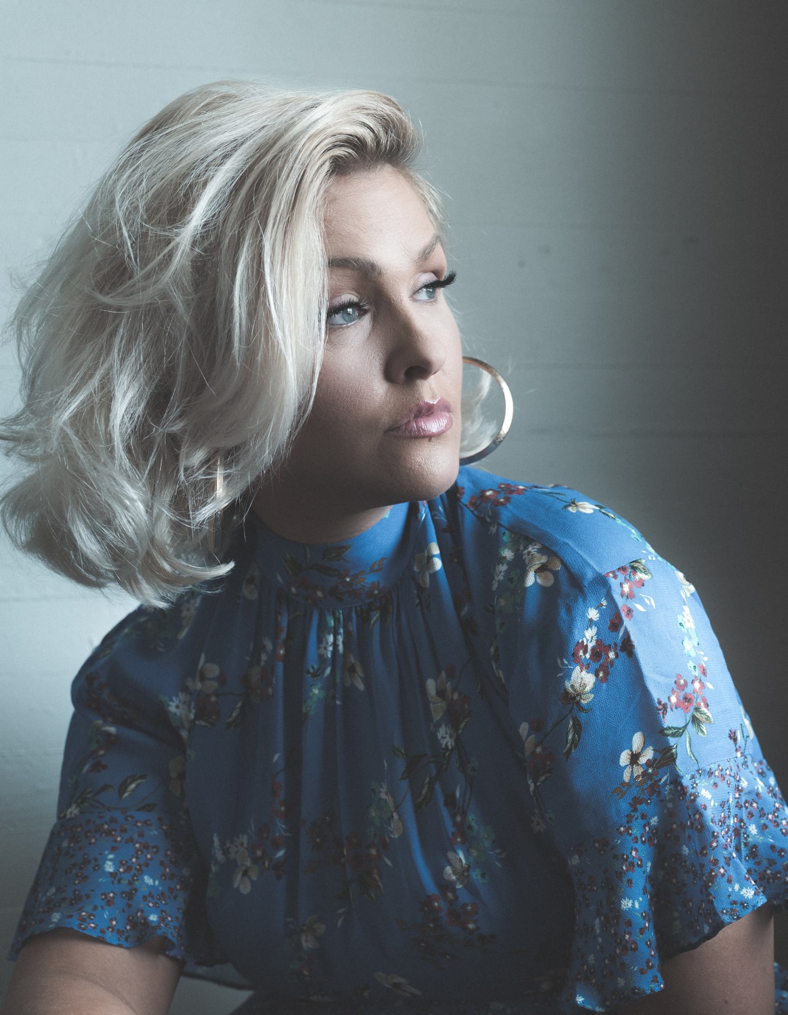 Claws' Jenn Lyons Q & A: Her Big-Hearted Character, Her Friends and ...