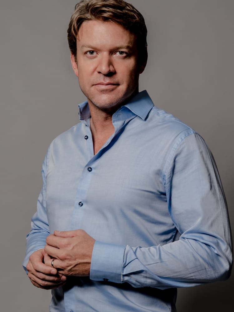 Matt Passmore on Lifetime's Family Pictures, Playing the Bad Boy ...