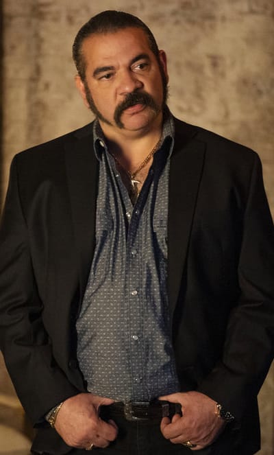 Queen of the South Season 4 Episode 3 Review: Hospitalidad Sureña - TV ...