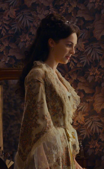 Dickinson Season 2 Episode 6 Review: Split the lark - TV Fanatic