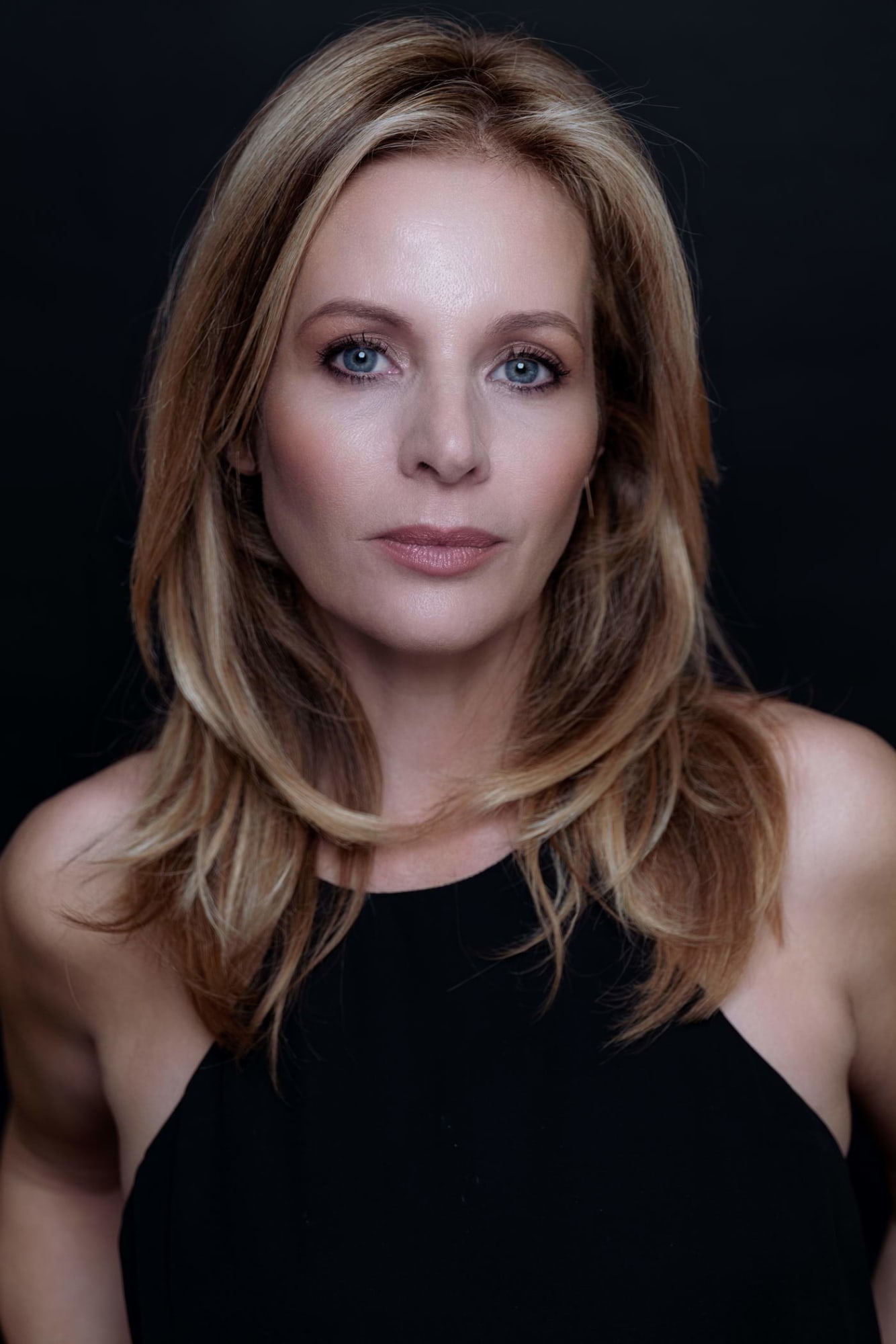 Jessalyn Gilsig Talks Big Shot, Her Penchant for Education Roles, and ...