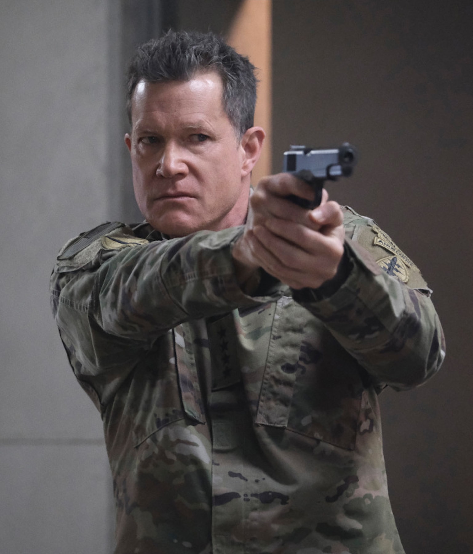 Superman & Lois Shocker: Dylan Walsh Out After Three Seasons! - TV Fanatic