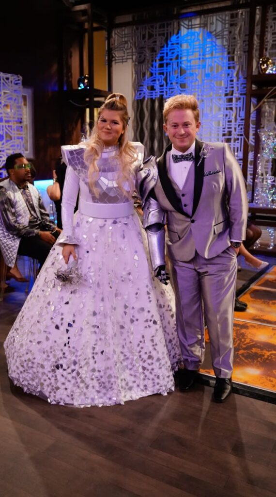 iCarly Season 1 Episode 5 Review: iRobot Wedding - TV Fanatic