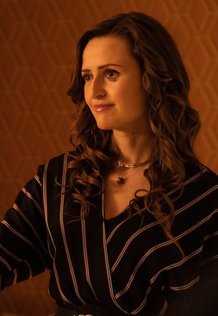 Kin Season 1 Episode 1 Review: All In The Family - TV Fanatic