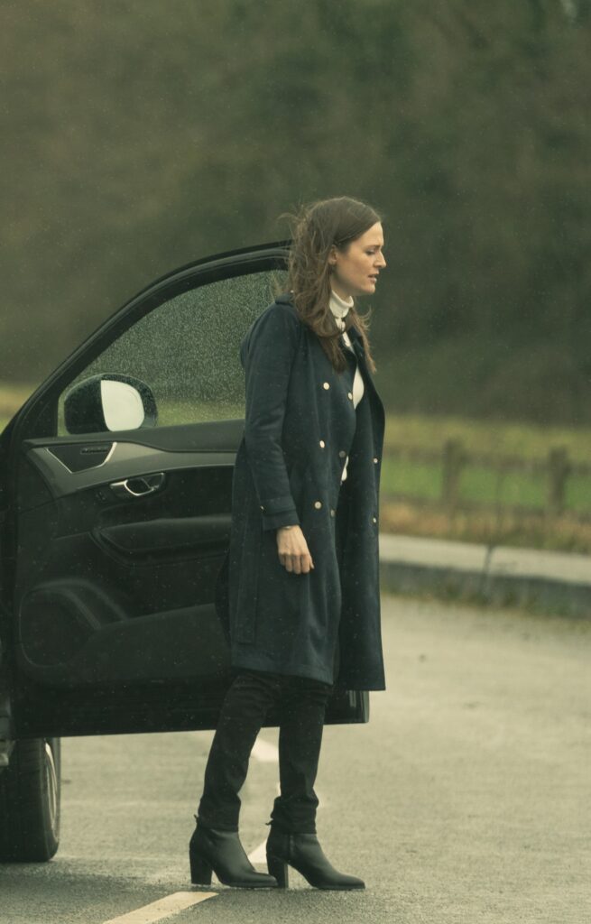 Kin Season 1 Episode 5 Review: A Short-Lived Victory - TV Fanatic