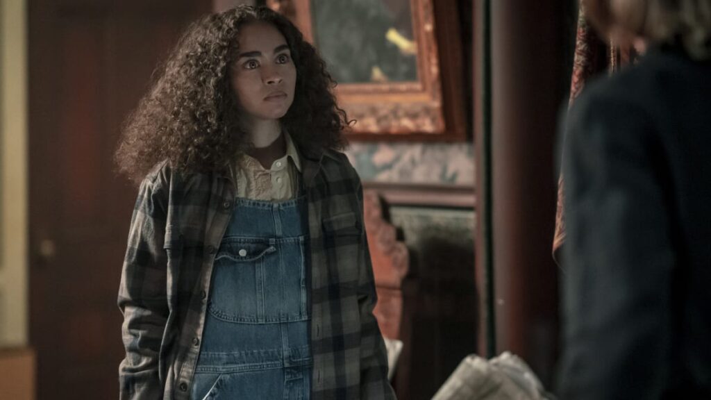 Interview with the Vampire Exclusive Clip: Claudia Meets A Fellow ...