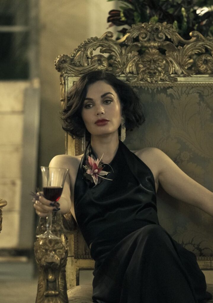 The Peripheral Series Premiere Review: Apply Empathy Bonus - TV Fanatic