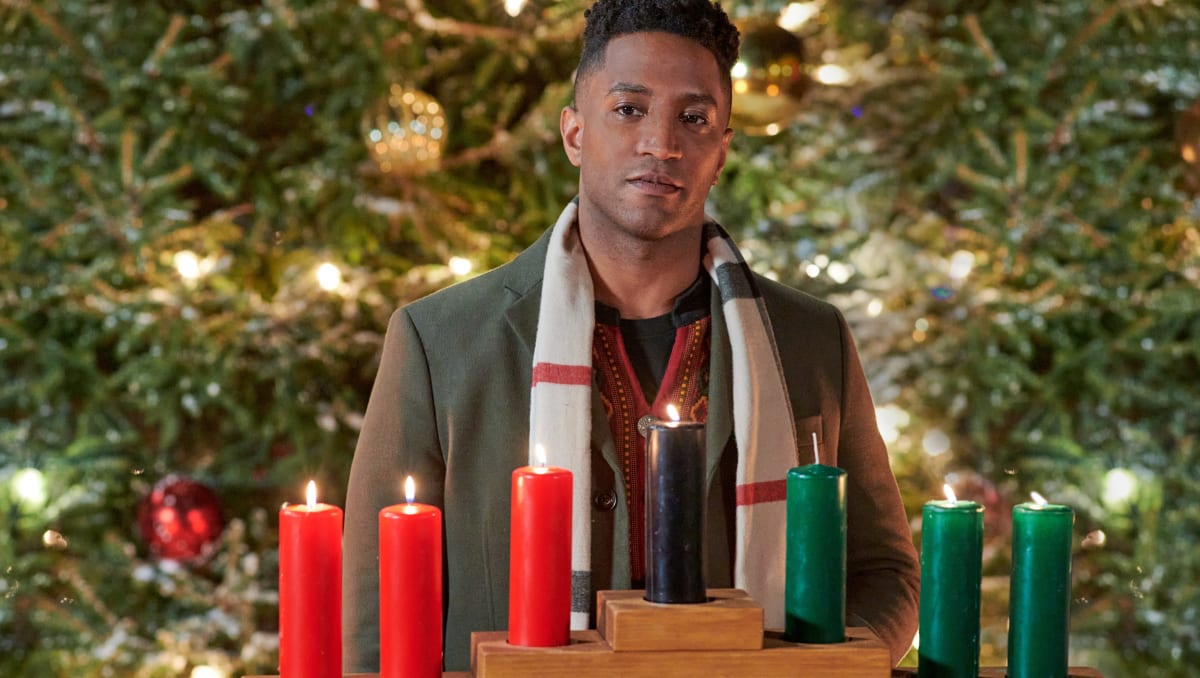Brooks Darnell on Hallmark's First Kwanzaa Movie, Holiday Heritage, and ...