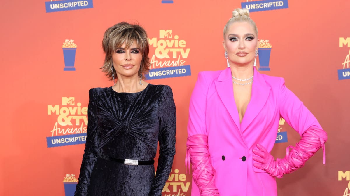 Erika Girardi Responds to Lisa Rinna's Exit From Real Housewives of Beverly Hills, Slams Lisa ...