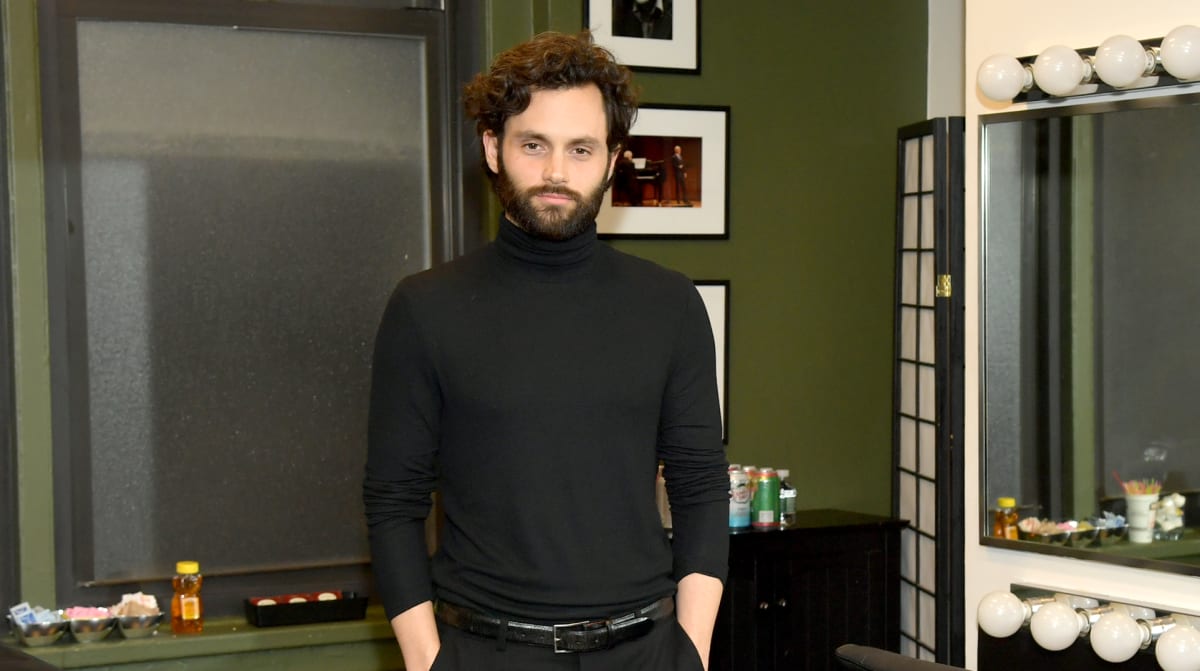 YOU Star Penn Badgley Wanted Zero Intimacy Scenes for Joe in Season 4 ...