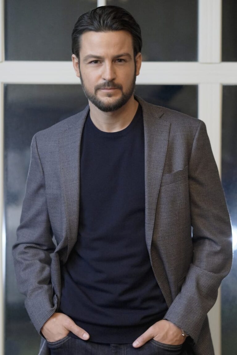 Tyler Hynes Talks Chimera, A Picture of Her, and How His Enthusiasts ...