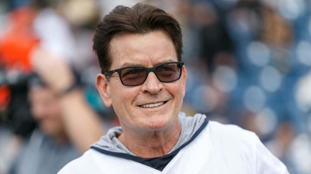 Charlie Sheen Reunites With Chuck Lorre for Max Comedy Series How To Be ...