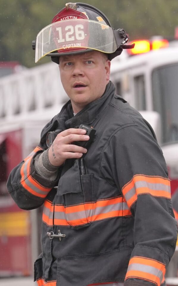 9-1-1 Lone Star Season 5 Episode 2 Review: Trainwrecks - TV Fanatic