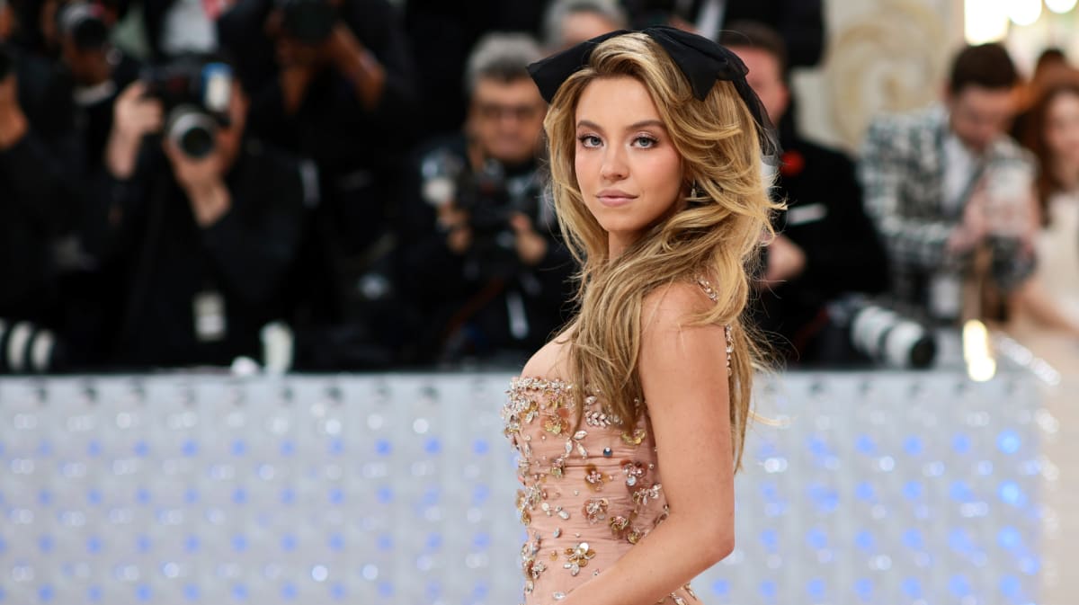 Sydney Sweeney Reveals Why She Had to Fight for White Lotus Role - TV ...