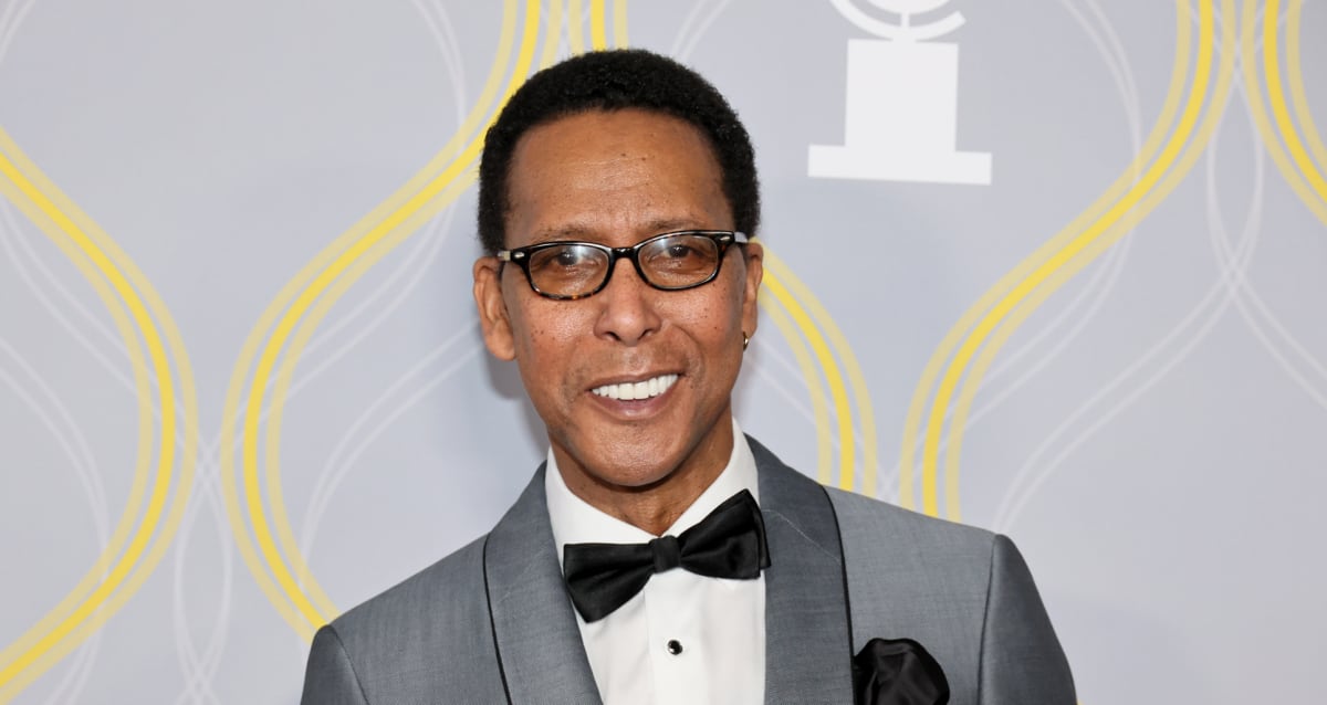Ron Cephas Jones Dead at 66: This Is Us, Truth Be Told, and More ...
