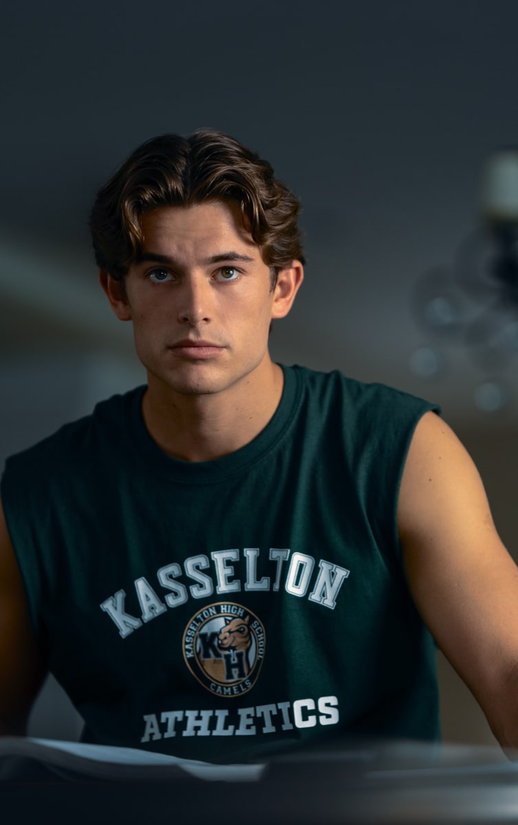 Hey, Shira. Stay away from my dad and my family. - TV Fanatic