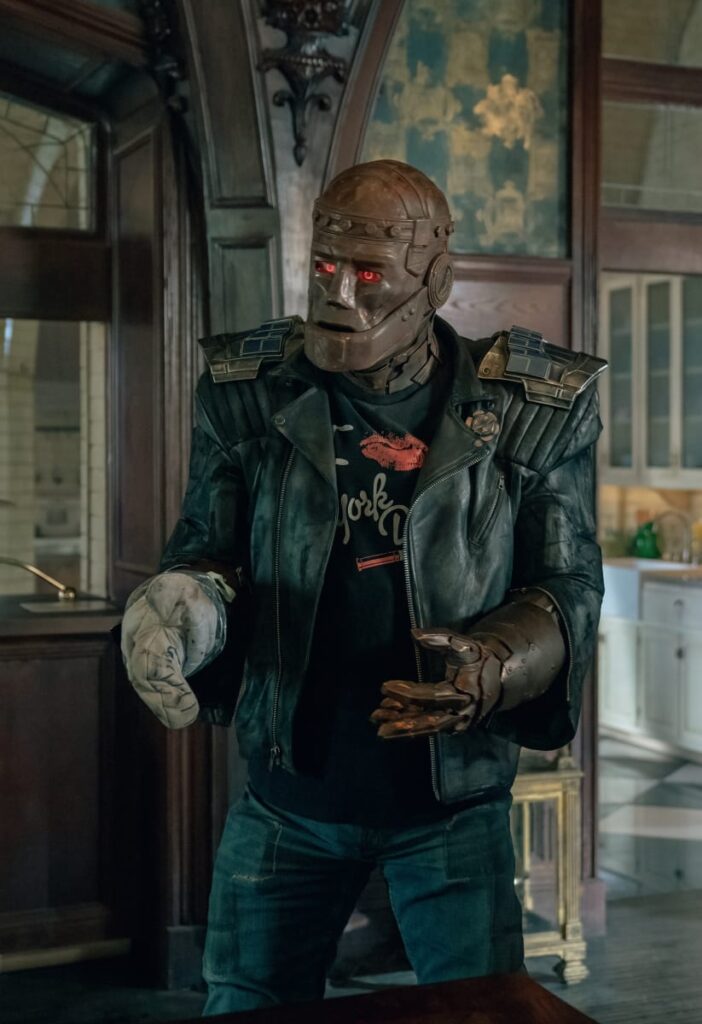 Doom Patrol Midseason Premiere Review: Everybody Loves a Parade - TV ...