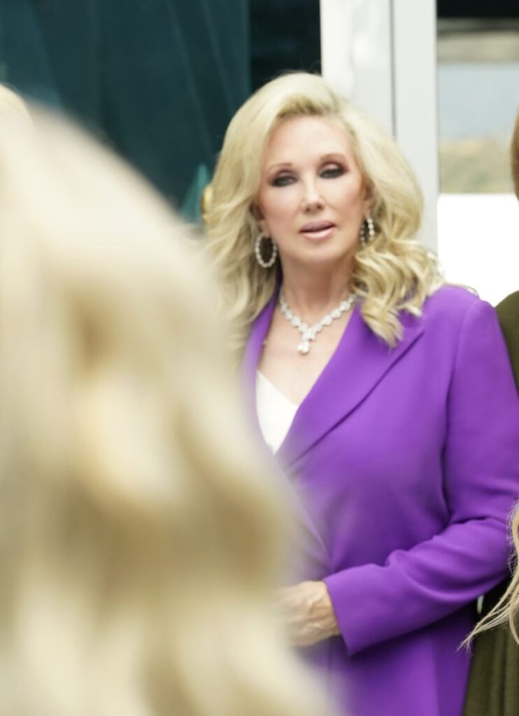 Ladies of the '80s: A Divas Christmas Review: Soap Icons, Sisterhood ...