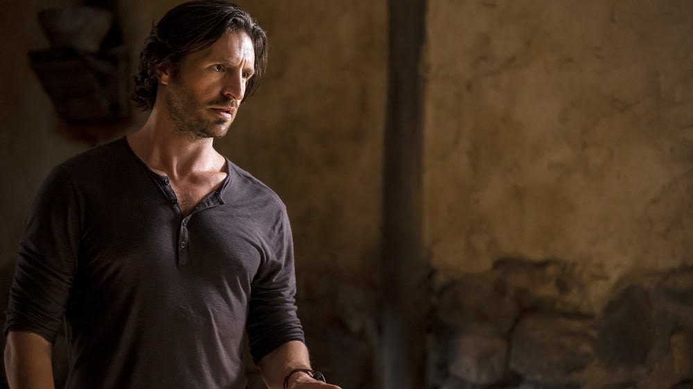 La Brea's Eoin Macken Teases the Importance of Gavin's New Memories ...
