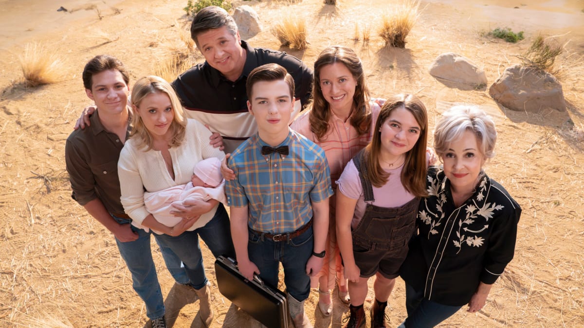 Young Sheldon Series Finale Adds Jim Parsons, Mayim Bialik; CBS ...