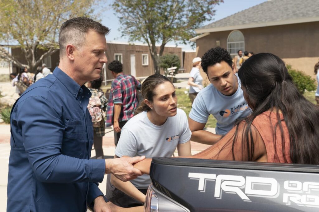 John Brotherton Talks 9-1-1 Role As Tim Nash & Bobby's Relationship ...