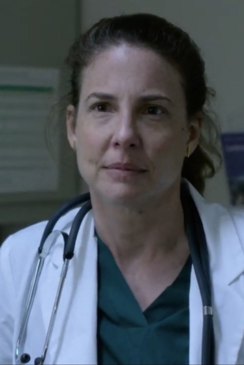 Robin Weigert: Tracker Star Was a TV Legend Before CBS’ Newest Hit - TV ...