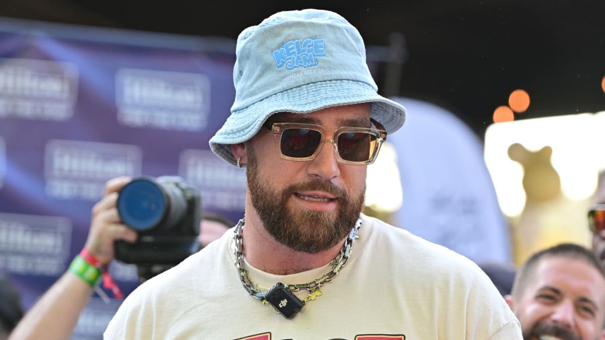 Niecy Nash Was 'Pleasantly Surprised' By Travis Kelce's Acting Skills ...