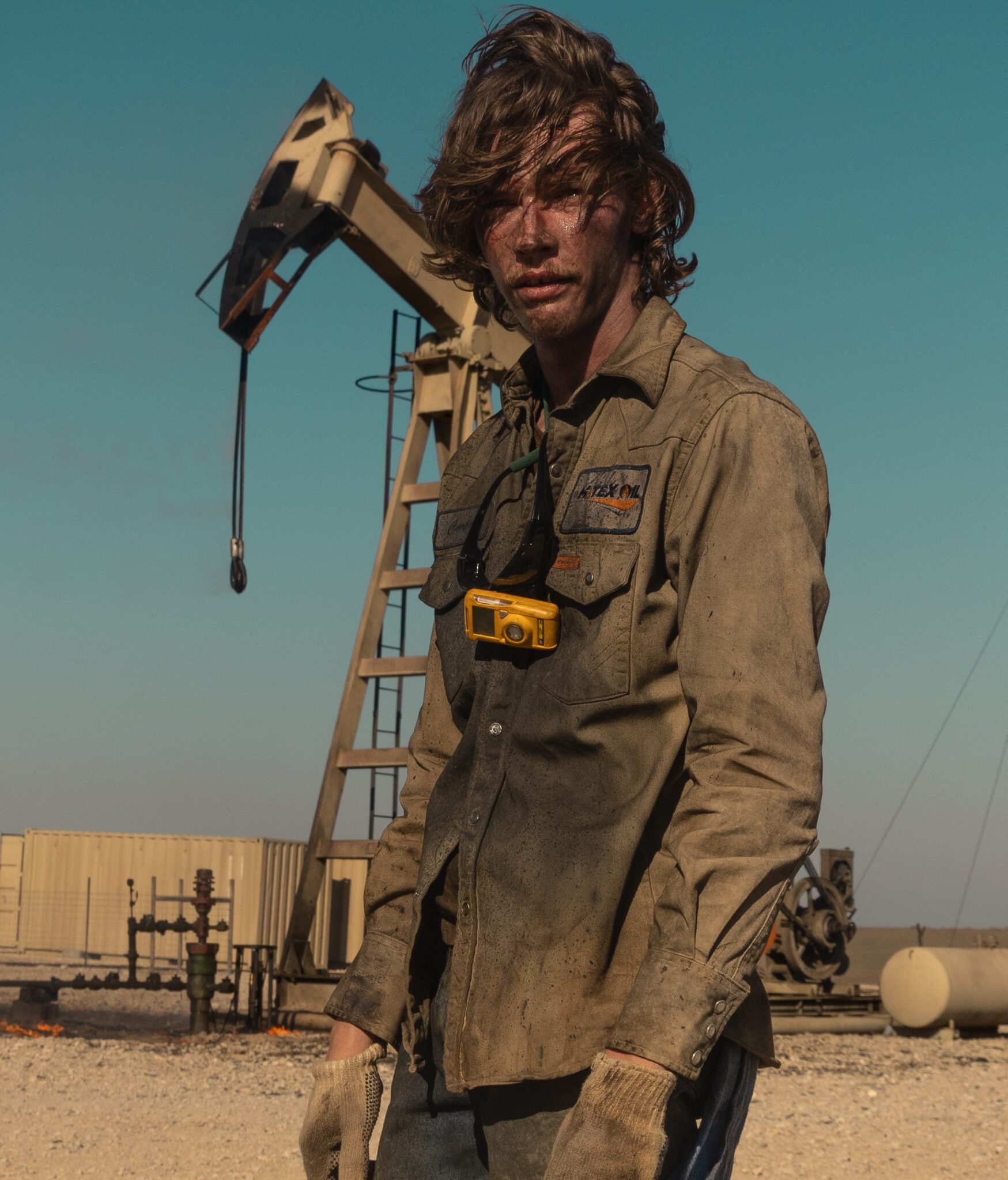 Landman Series Premiere Review: The Rough World of Oil, Family Drama ...