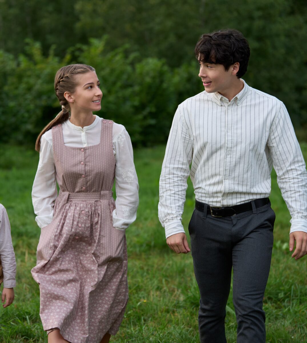 A Lack of Storylines for When Calls the Heart’s Massive Cast Hurts the ...