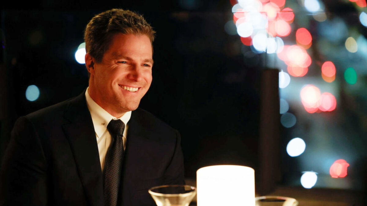 Suits LA Season 1 Episode 1 Review: Stephen Amell Shines in Better Than ...