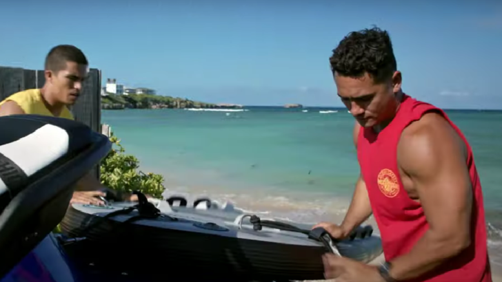 Rescue: HI-Surf Exclusive Sneak Peek: The New Guy Makes A Play For Em - TV Fanatic